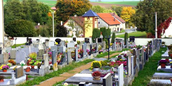 9 – Czech Cemeteries and Burial – Family Nibbles